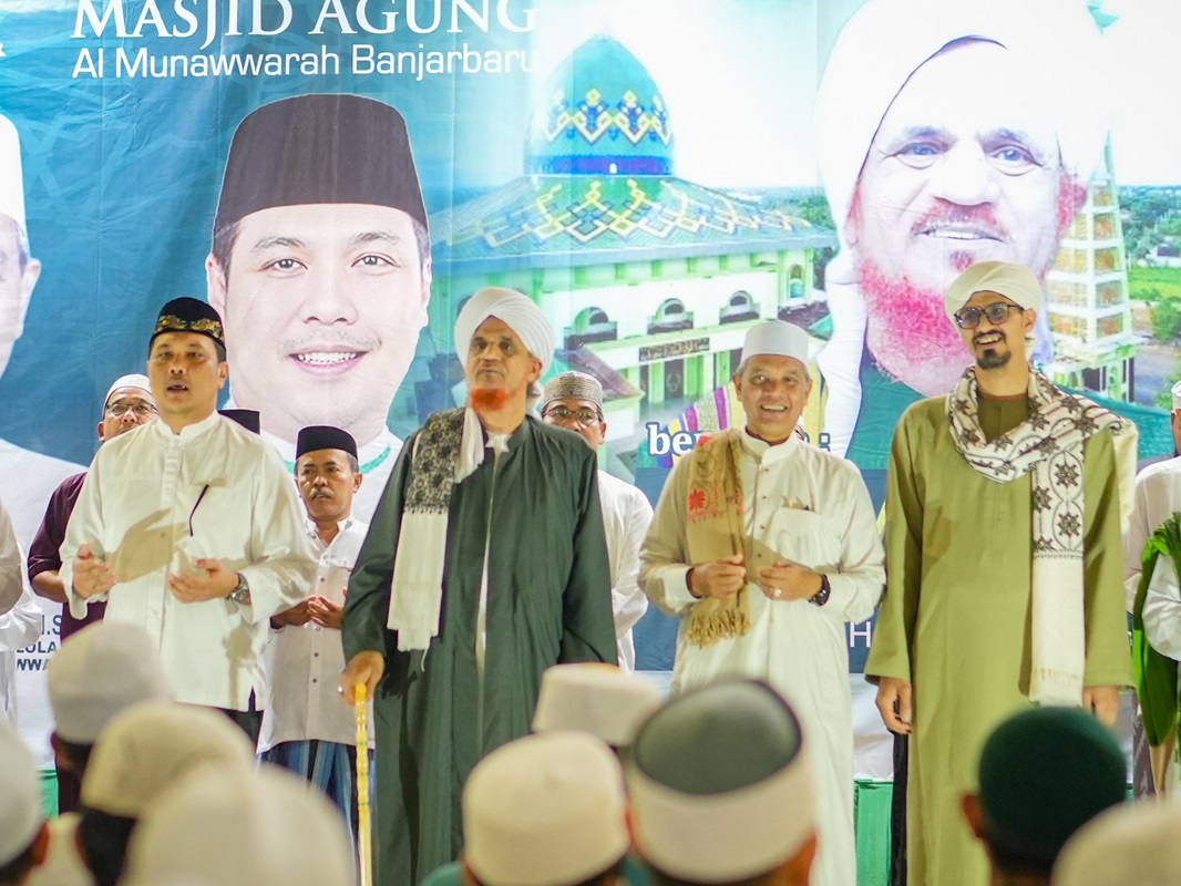 Maulid Nabi Muhammad SAW di Banjarbaru hadirkan Al Habib Ali bin Syaikh ...